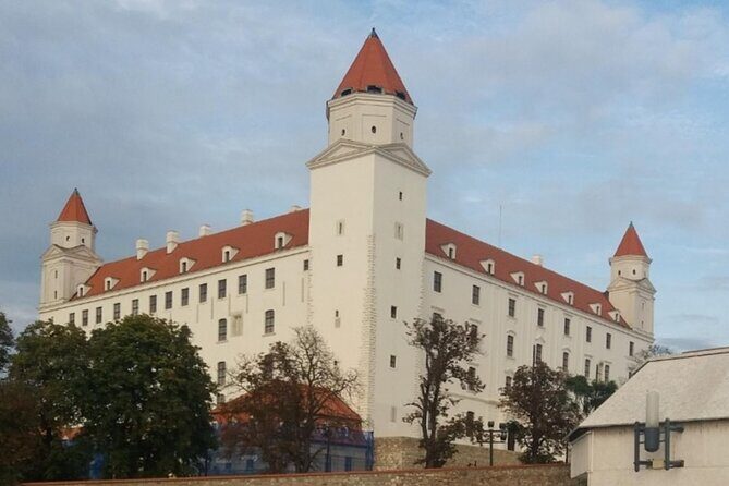 2H Private Tour with Jakub - Key Points