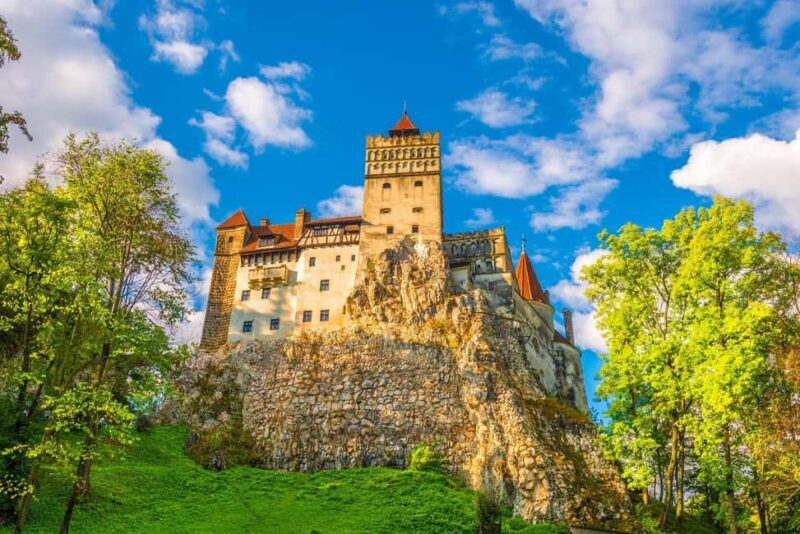 3 Castle Bucharest: Dracula Castle, Wednesday & Peles Castle - FAQ