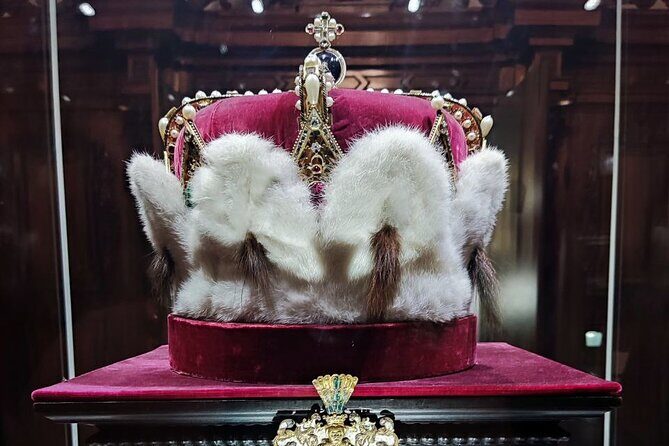 3 Castles & Wine Private Tour in Wachau Valley (incl. Melk Abbey) - The Grand Finale: Melk Abbeys Baroque Splendor