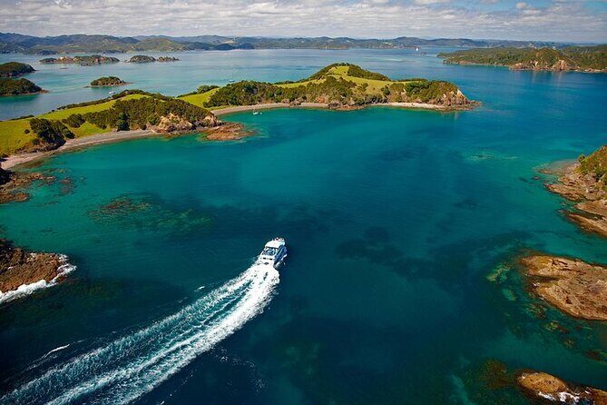 3 Day Bay Of Islands Winter Tour from Auckland - Transportation and Group Experience