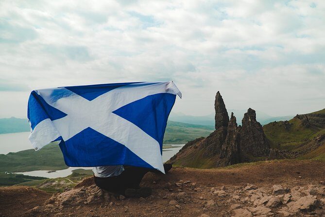 3-Day Budget Backpacker Isle of Skye and the Highlands Tour from Edinburgh - Day Three: From Skye to Scotland’s Historic Landmarks