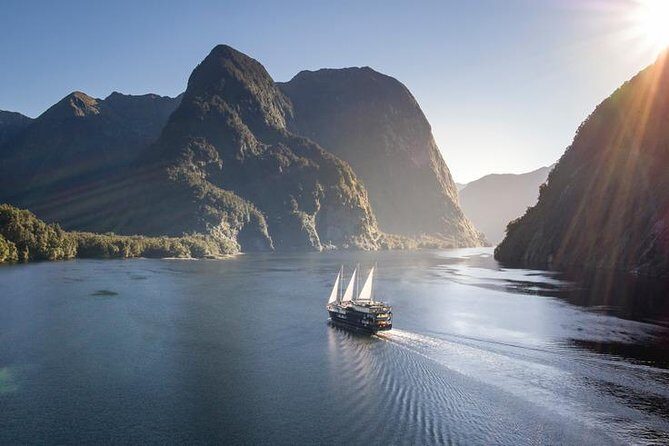 3 Day Doubtful Sound Overnight Cruise and Glowworm Tour from Queenstown - Key Points