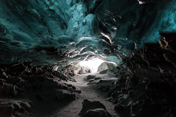 3-Day Golden Circle, Ice Cave and Glacier Lagoon Small-Group Tour - Analyzing the Experience: Value, Comfort, and Flexibility