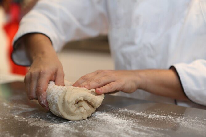 3-Hour Croissant & Pastry Cooking Class With Local Baker in Paris - Key Points
