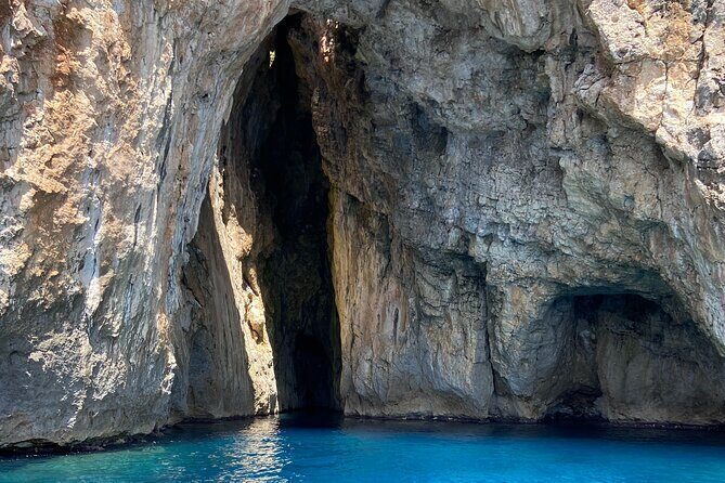 3-Hour Guided Boat Tour to the Caves in Santa Maria di Leuca - The 3-Hour Guided Boat Tour to the Caves in Santa Maria di Leuca: A Complete Guide