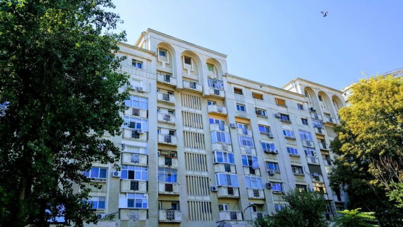 3-Hour Guided Tour of Communist Bucharest - Value for Money