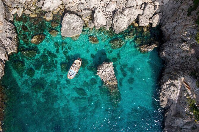 3-hour private boat tour of Capri - Key Points  