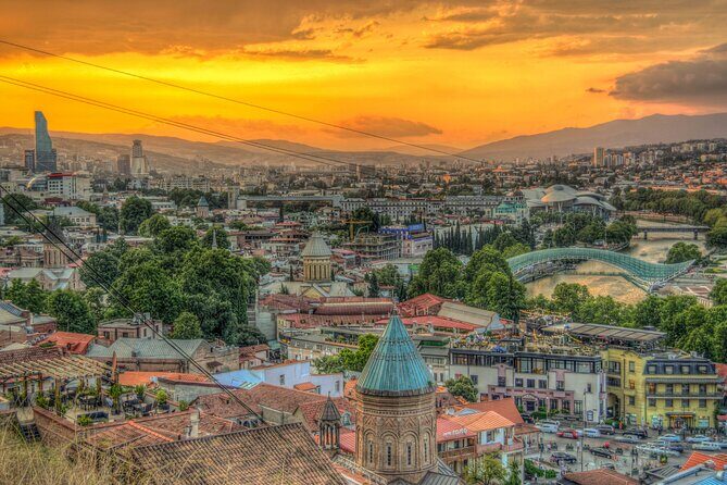 3-Hour Private Guided Walking Tour in Tbilisi - The Experience from a Traveler’s Perspective