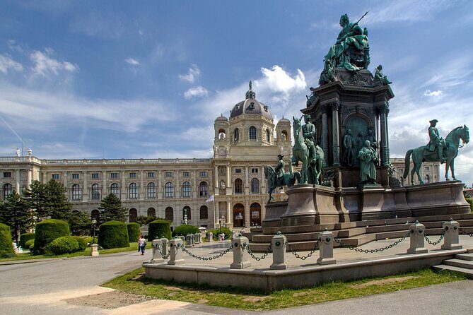 3 hour private tour in Vienna with private car - An In-Depth Look at the Itinerary