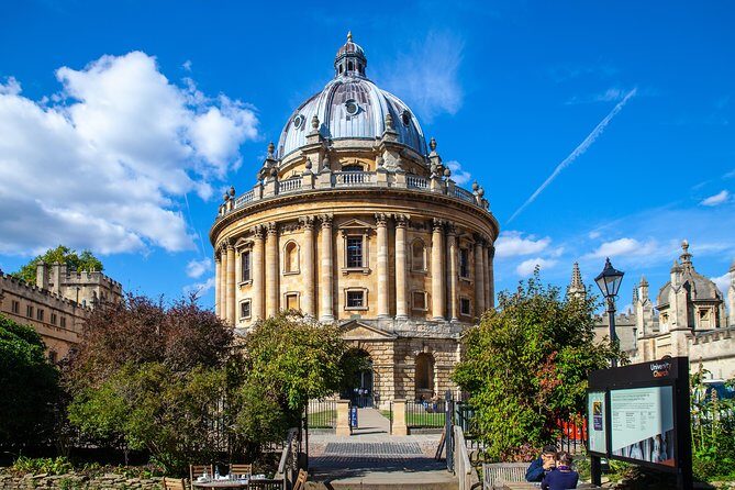 3-Hour Private Tour of Oxford With University Alumni Guide - Key Points