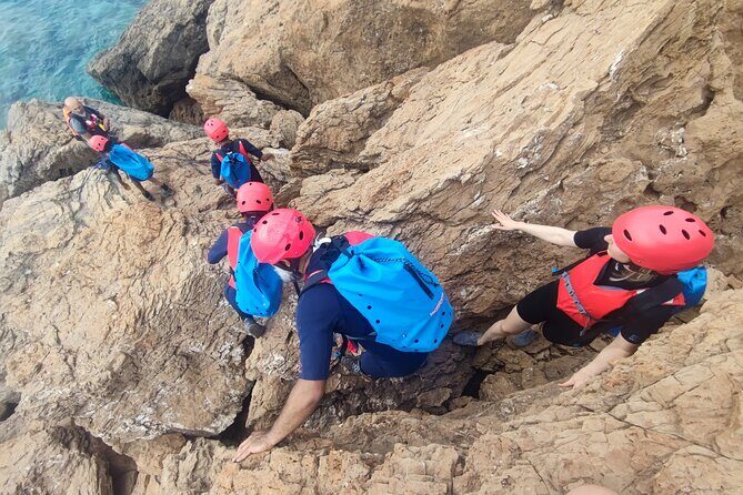 3-Hour Small Group Coasteering in Sounio - Key Points