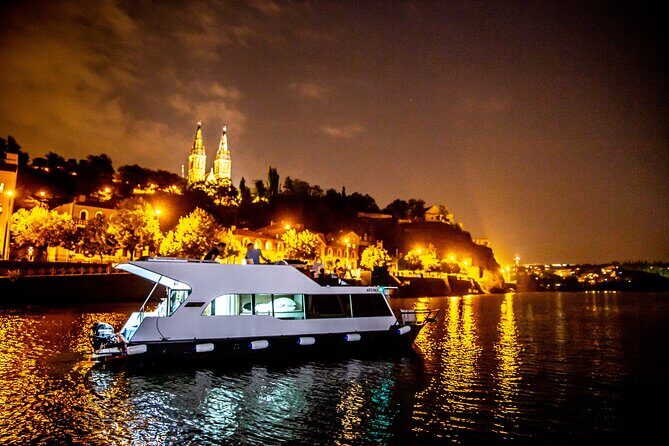 3-hours Prague Private Boat Cruise Beer or Prosecco Unlimited - Who Is This Cruise Best For?