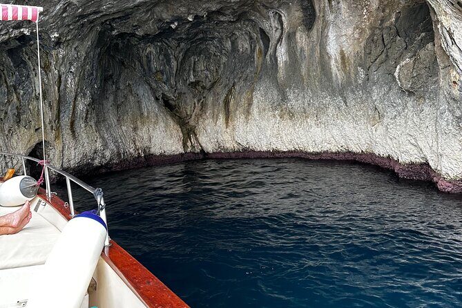 3 hours Private Capri Boat Tour - Meeting Point and Logistics  