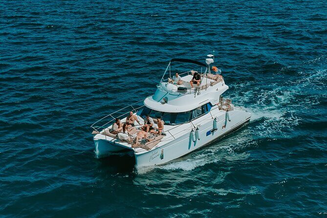 3 Hours Private Tour with Dives in Catamaran in Lisbon - Key Points