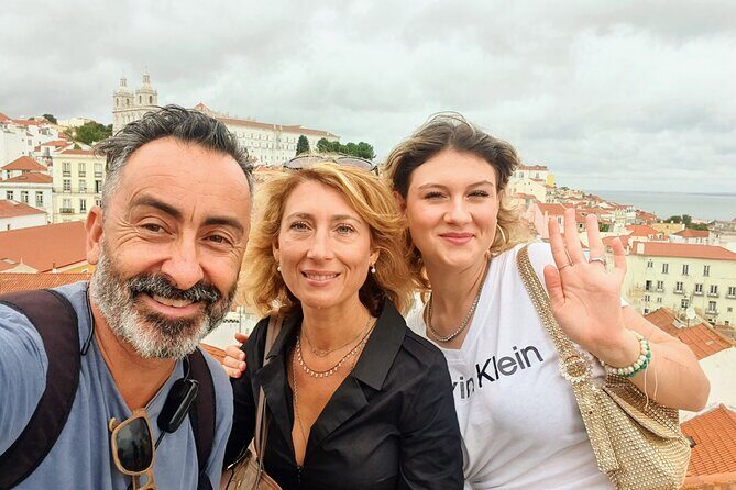 3 Hours Tuk Tuk Tour - Lisboa beyond the guidebooks - Who Will Love This Tour?