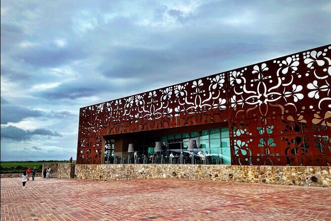 3 or 5 Course Menu + Wine Pairing + Tour @Local Winery - Who Should Book This Tour?