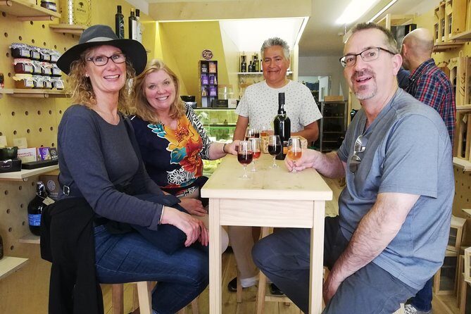 3 table wines & 5 Port wines + Tapas - What You Can Expect from the Tastings and Commentary