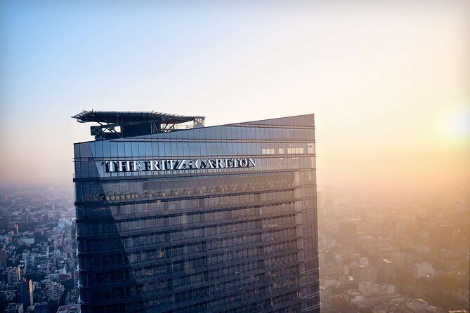 30' Mexico City Helicopter Tour - Landing at Ritz Carlton Reforma - A Closer Look at the Experience