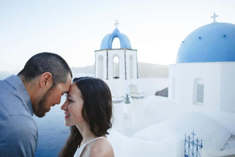 30 Photoshoot in Oia! 30 edited photos! Effortless & Fun! - Key Points