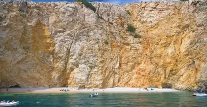 3,5h Wild Bays: Swim & Snorkel with Capt. Bobo (Public) - The Guide & Experience