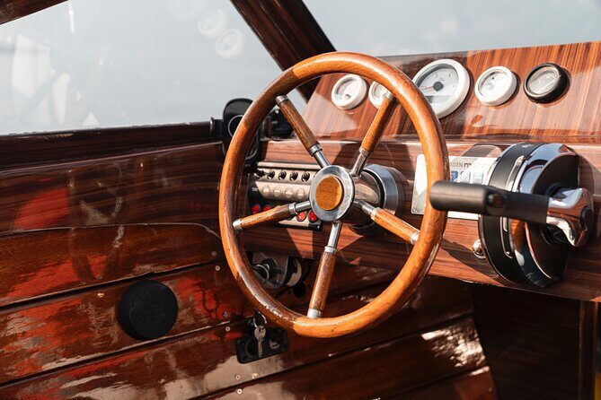 3H Guided Cruise Stop Bellagio in Classic Wooden Boat - The Experience: What Makes It Special?