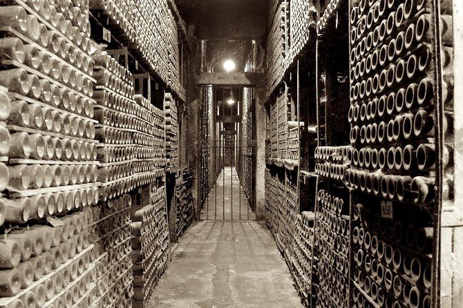 4 Day Basque Country Tour: San Sebastian, Biarritz, Bilbao and Rioja - Coastal Charms and Small Towns: Day Two