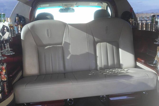 4-Hour private limo Tour of Los Angeles by a TV personality with Free Drinks - Exploring LA in a Private Limo with a TV Personality: A Detailed Review