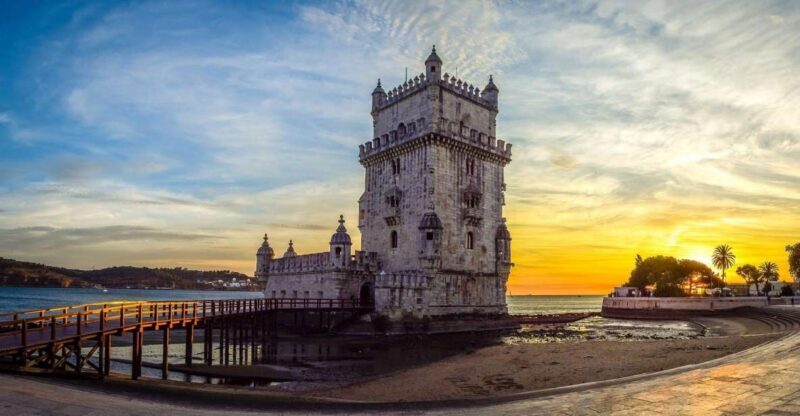 4-hour sightseeing TukTuk Tour Lisbon - Belém Free Pickup - Key Points