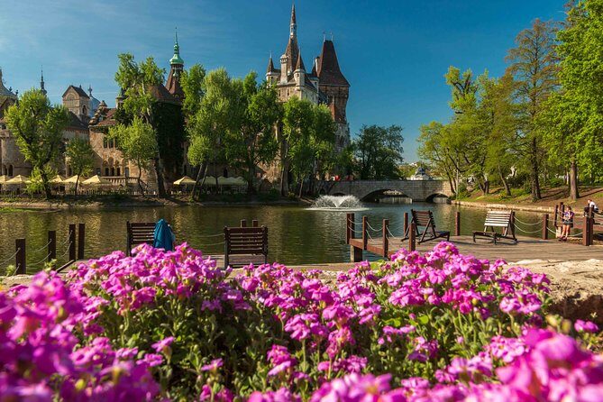 4 hours long private minivan tour in Budapest - In-Depth Look at the 4-Hour Private Budapest Tour