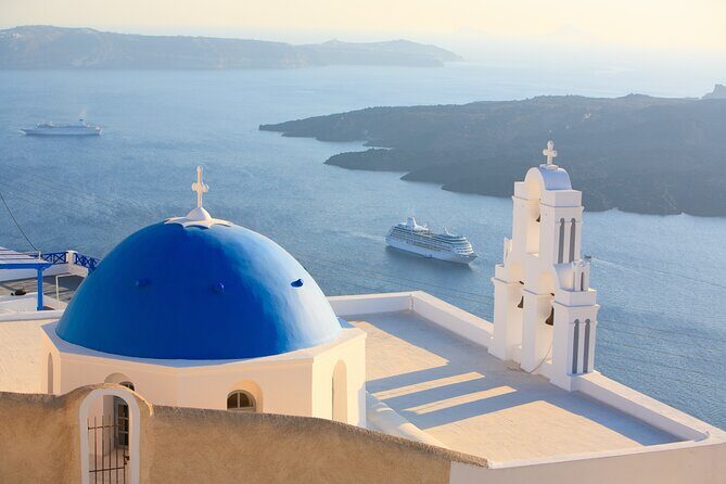 4 hrs PRIVATE island tour and photos, Oia and Blue domes - A Deep Dive into the Santorini Private Tour Experience