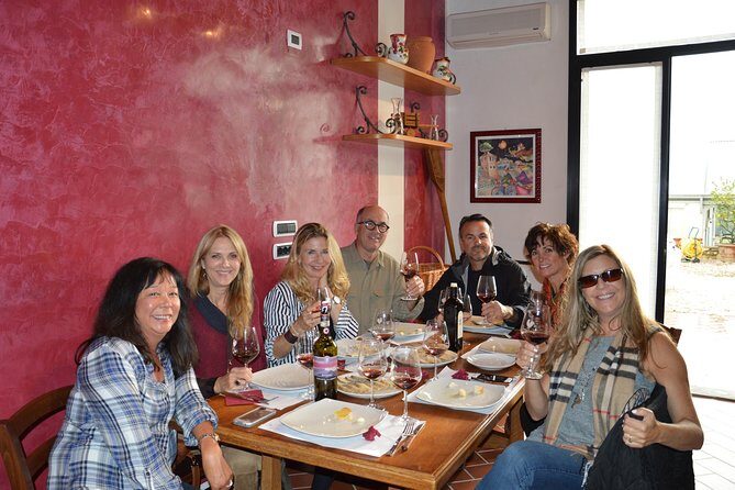 4 Wines Tasting with 2 Tuscan Cheeses & Tour at the winery - A Detailed Look at the Experience