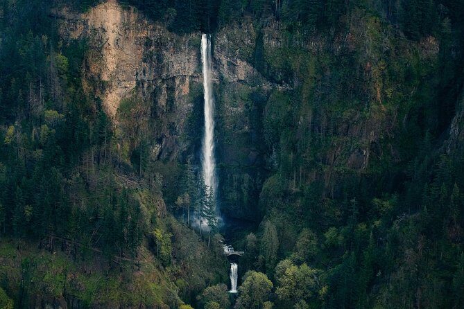 40 Minute Multnomah Falls & Waterfall Air Tour by Envi Adventures - The Sum Up