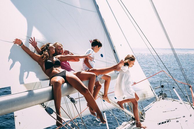 4h Private Boat Tour - Sailing, Swimming and Sunbathing - Why a Private Sailing Tour in Lisbon Is a Must-Do