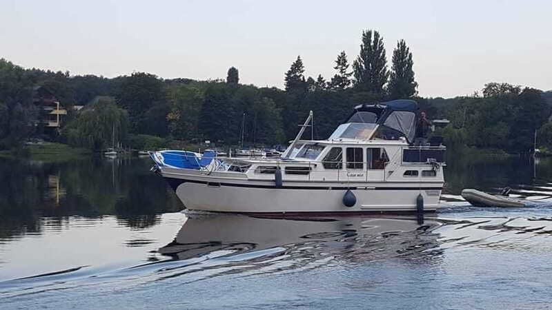 4h Unforgettable Tour with Skipper, "Seven Lakes Cruise" - Key Points