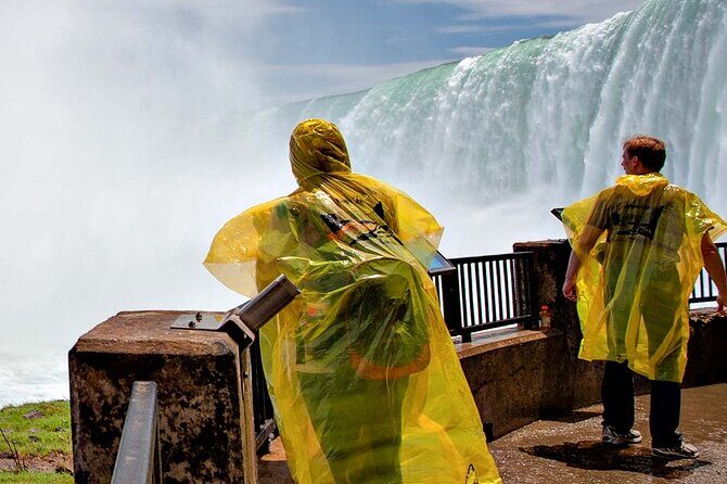 4hr Niagara Falls Canada Tour includes the Boat and tunnels - Who Should Consider This Tour?