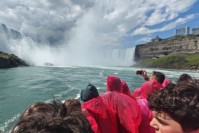 4hr Niagara Falls Canada Tour includes the Boat and tunnels - FAQ