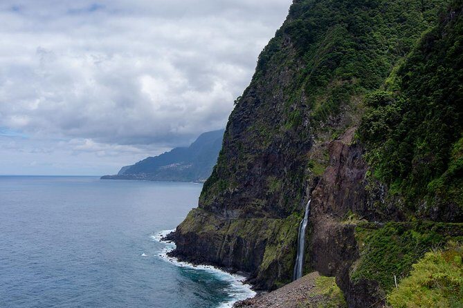 4x4 Jeep Safari Porto Moniz - the "Farowest" tour - Full Day Small Groups - Authentic Experiences and Reviewer Insights  