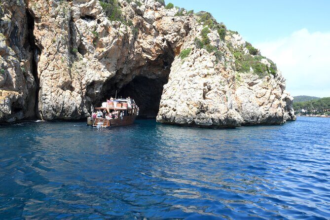 5-Hour Guided Robinson Boat Day Tour in Northern Mallorca - A Deep Dive into the Experience