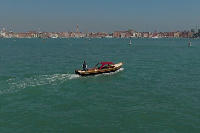 5-Hour Guided Tour of the Magic Islands by Vintage Boat in Venice - A Scenic and Authentic Way to Discover Venice’s Islands