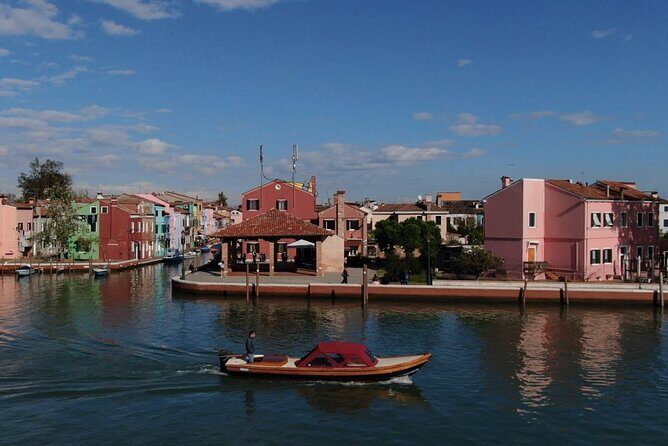 5-Hour Guided Tour of the Magic Islands by Vintage Boat in Venice - Who Should Consider This Tour?