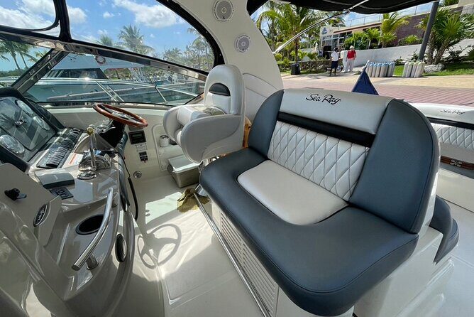 5-Hour Private 40' Yacht 2-Stop Tour to In-Ha reef with Food, Drinks & Snorkel - FAQ