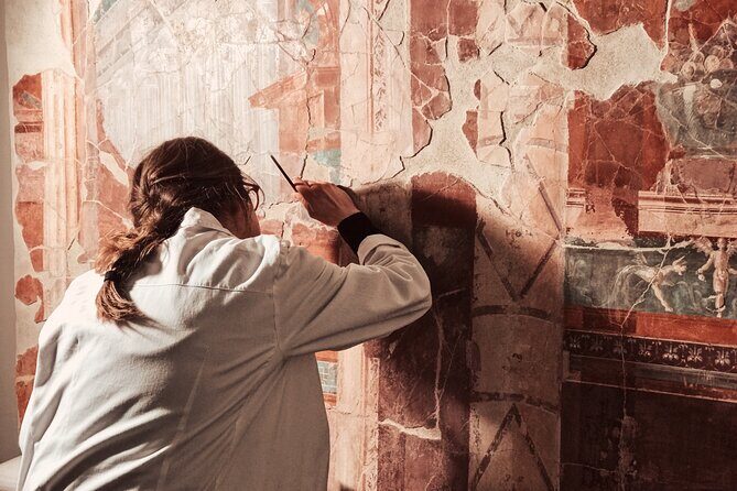 5 Hours Private and Guided Tour to Pompeii and Herculaneum with Archaeologist - Key Points
