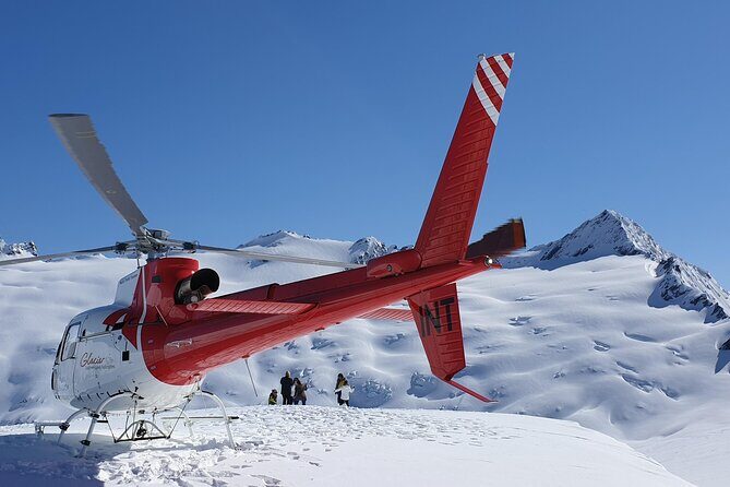 50-Minute Glacier Explorer & Earnslaw Burn Flight, Queenstown - An In-Depth Look at the Glacier Explorer Flight
