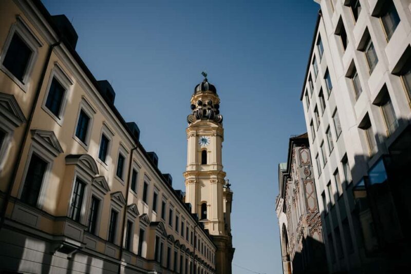 500 Years of Munich Architecture (Max. 16 Guests) - Nature and Contemporary Architecture Along the Isar River