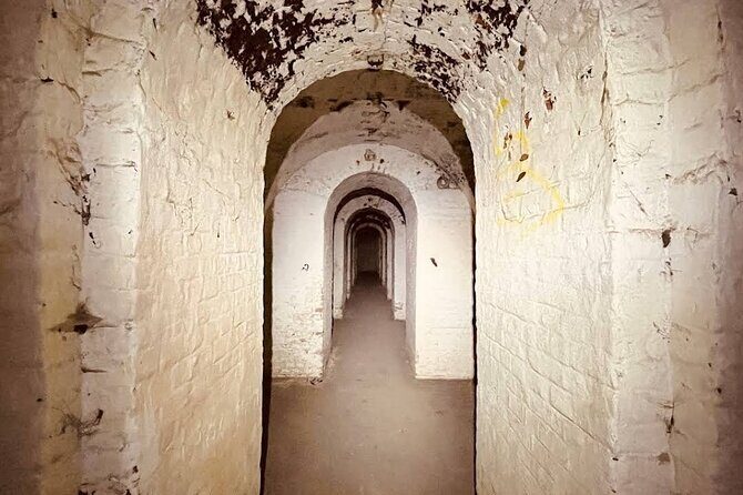 5h Abandoned Fort, Dracula's Grave and Mogooaia Palace, Private - Who Will Love This Tour?