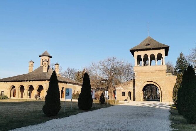 5h Abandoned Fort, Dracula's Grave and Mogooaia Palace, Private - The Sum Up