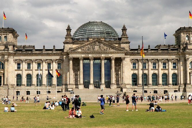 5hours: Guide, Chauffeur & Photographer in Berlin private Tour - What Makes This Tour Worth the Price?  