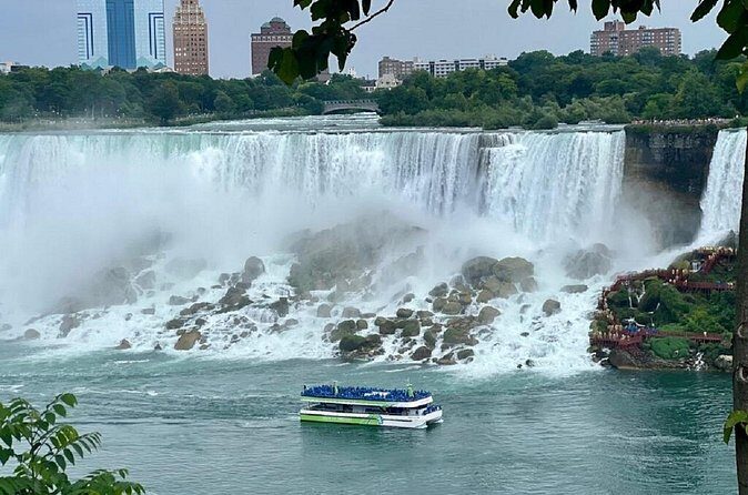 6 Day Toronto Montreal Quebec Niagara Falls Small Group Tour - Authentic Insights from Reviews
