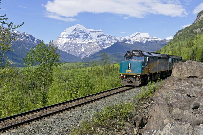 6 Day VIA rail from Vancouver to Jasper Banff Icefield Bus Tour - Key Points