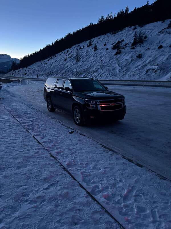 6-Hour Private City Tour Drive to Calgary Tower - Key Points